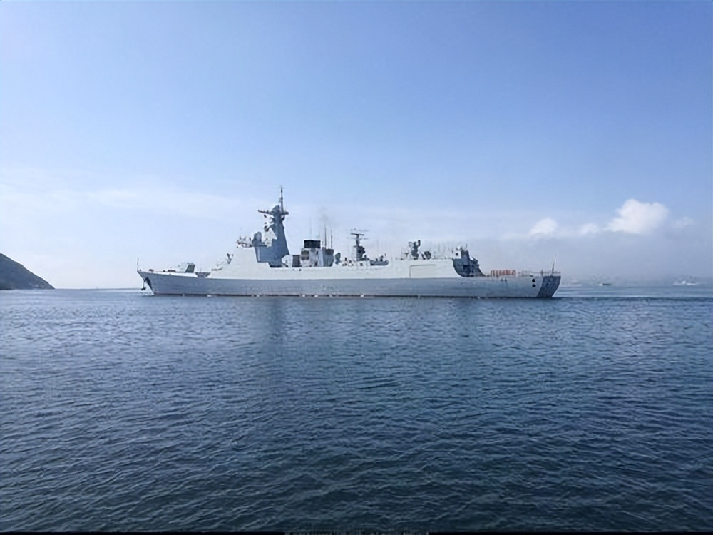 Type 052D guided missile destroyer: an irreplaceable Chinese navy ...