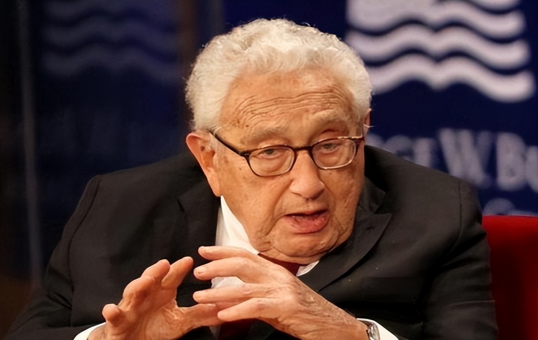 100-year-old Henry Kissinger predicted: There will be three world ...