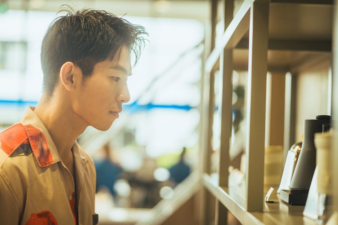 This handsome guy with single eyelid hits my heart -2 - iNEWS