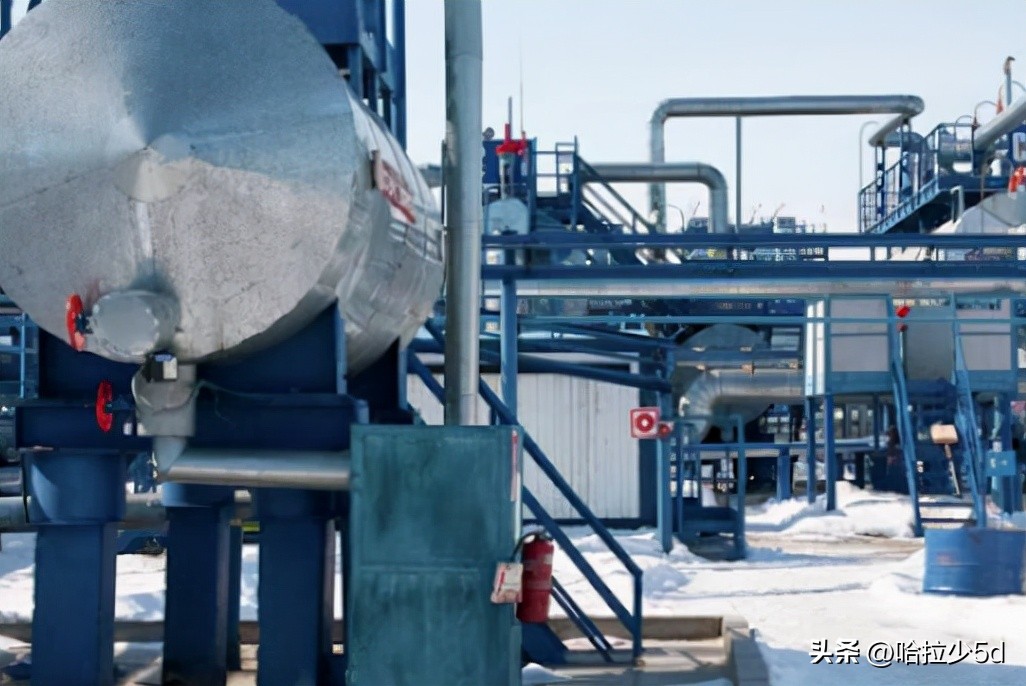 Deep in the quagmire of war, but the economy can rank eighth in the ...