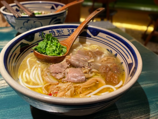 Guiyang street food - iNEWS