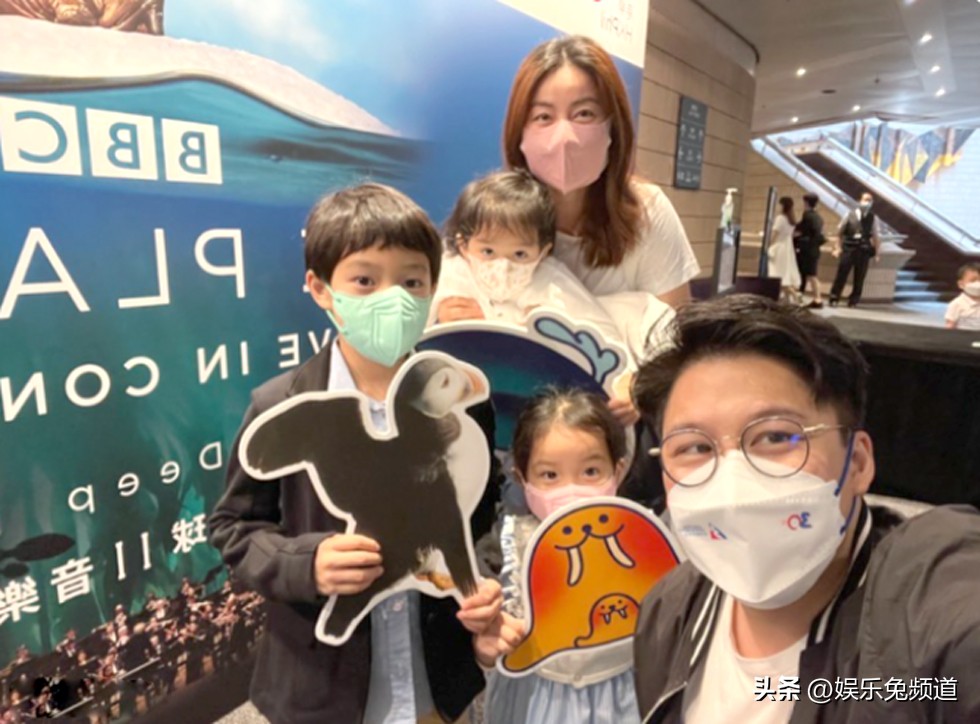 Huo Qigang and Guo Jingjing share the happiness of a family of five ...