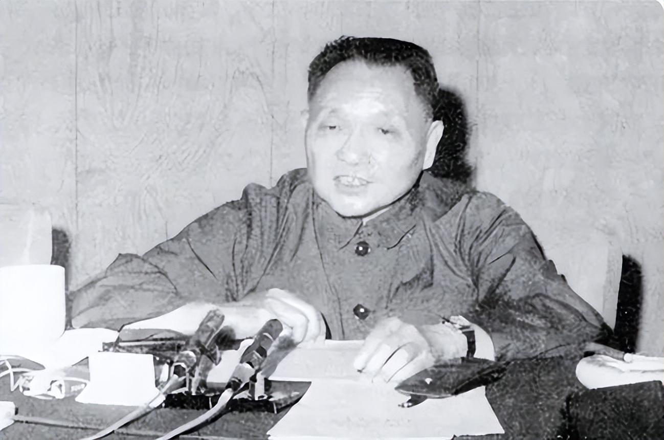 In 1978, Hua Guofeng was going to inspect the navy, why did Luo Ruiqing ...
