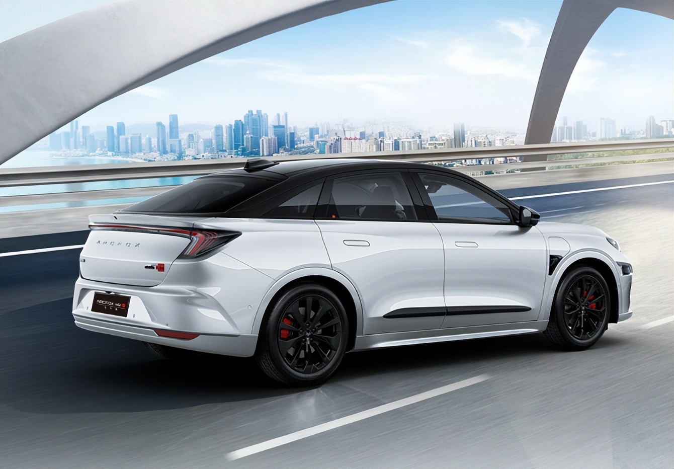 Experience the charm of JiFox Alpha S's high-end smart driving with the ...