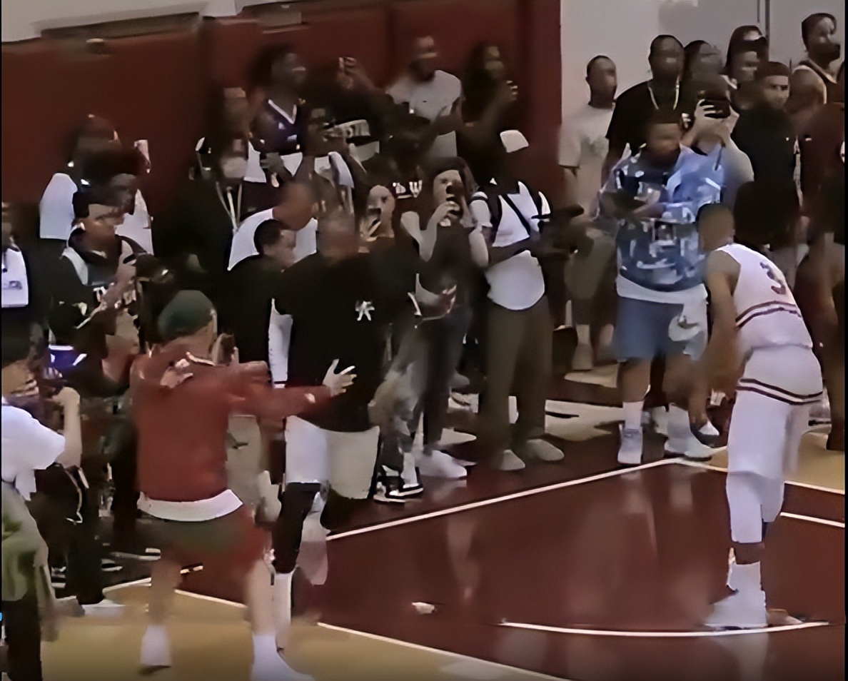 After James finished the dunk, fans tried to touch his body, and many ...