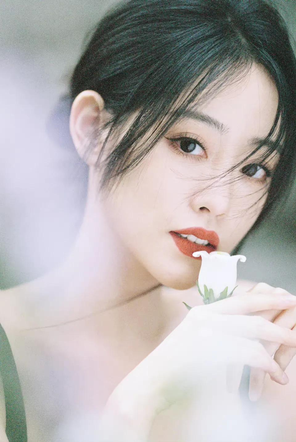 Rose Zhu Xudan - iNEWS