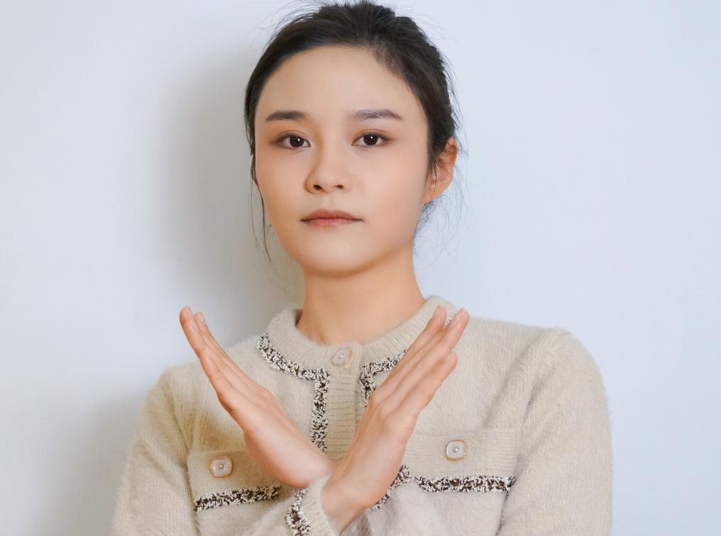 Yue Hong's daughter Yue Yinen: Her parents divorced when she was 5 ...