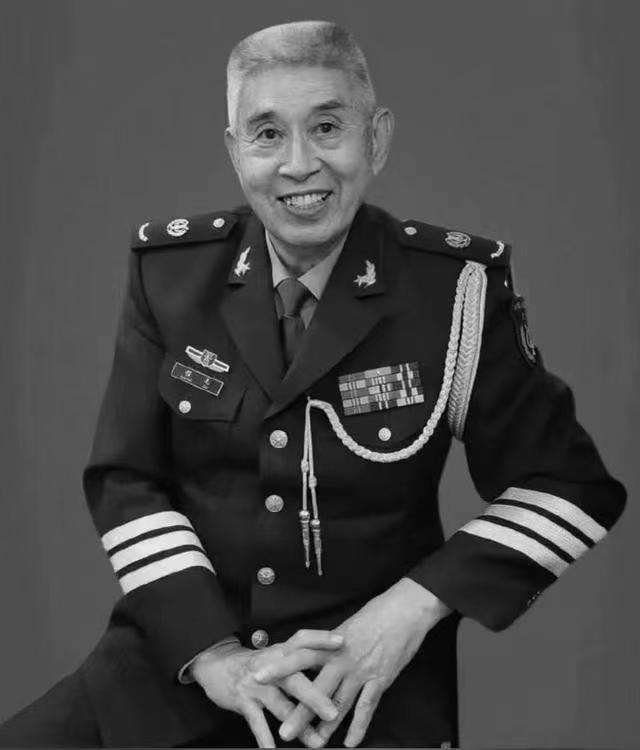 The 77-year-old singer Cheng Zhi passed away. His life was simple and ...