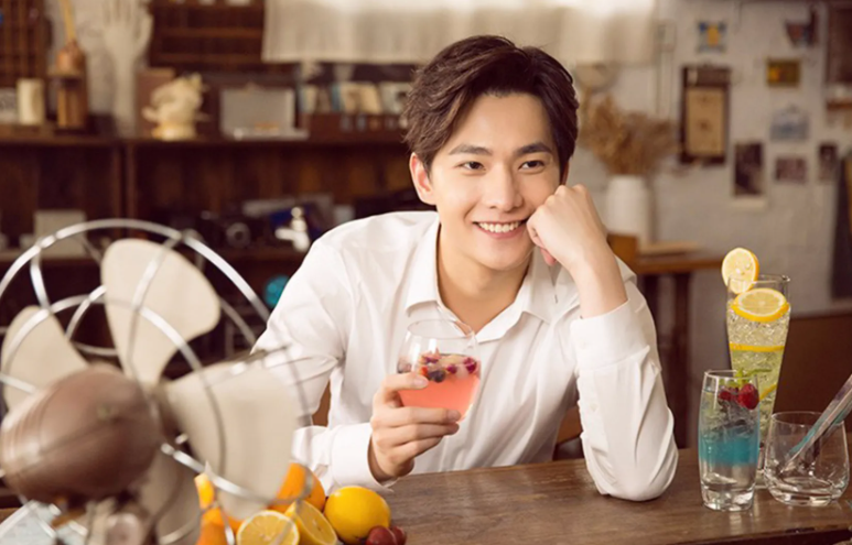 Li Yifeng collapsed the house, only Luhan Yang Yang and Feng Xiaogang's ...