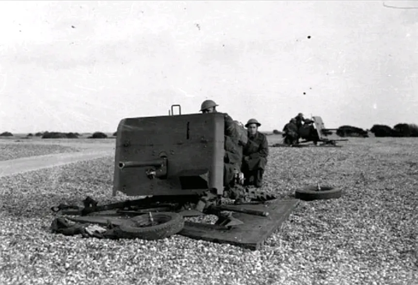 The British Army's Helpless Choice—British QF 2-Pound Anti-tank Gun - iNEWS