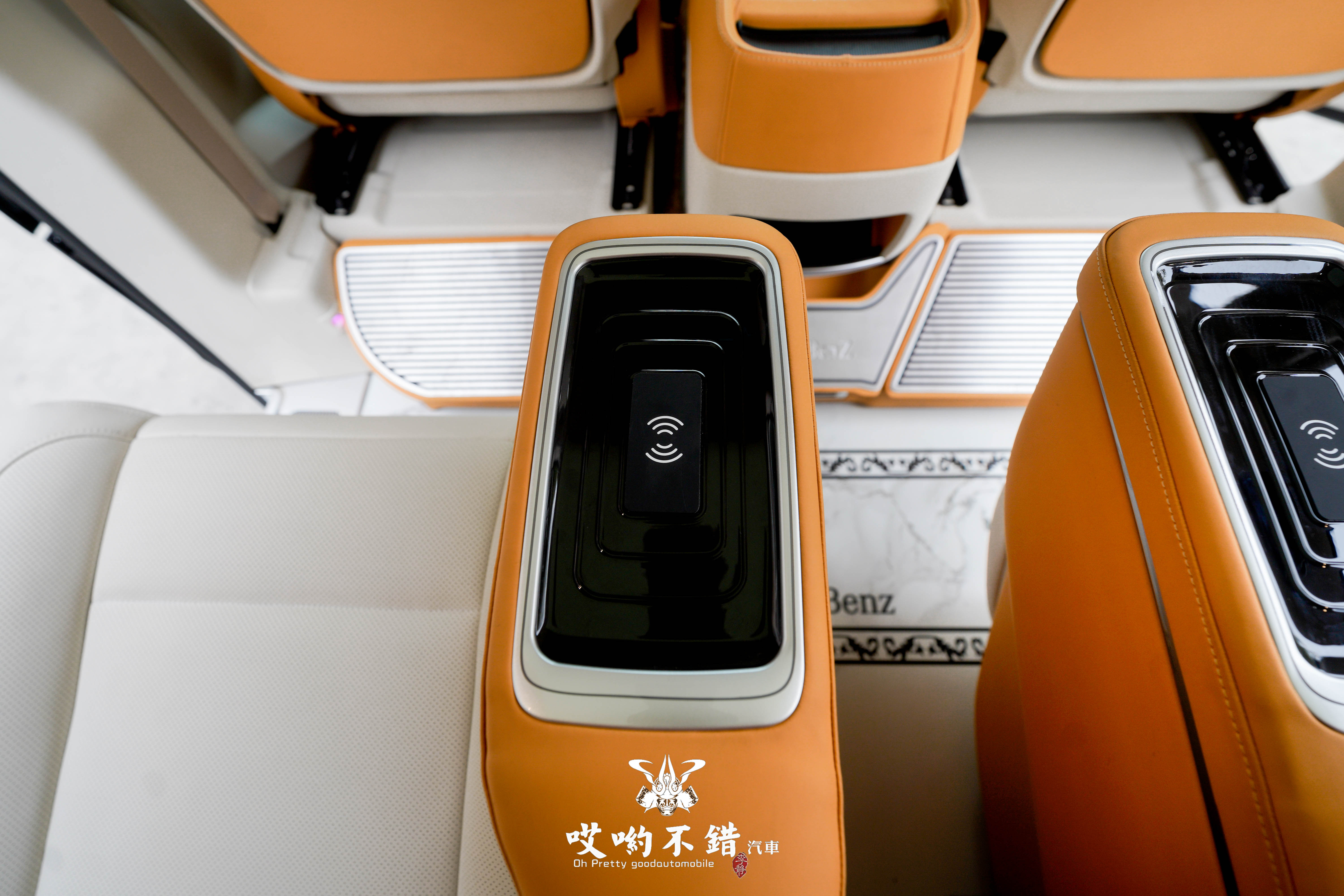 Mercedes-Benz V260 has been upgraded with millions of effects, with a ...
