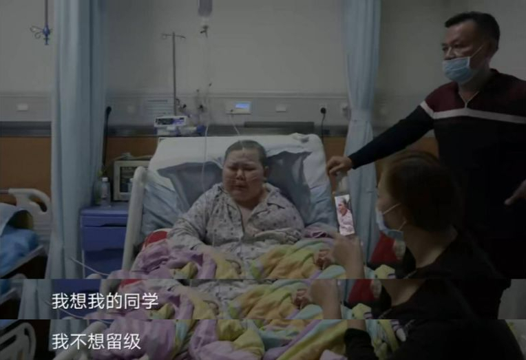 "The World 2" how good to cry - fireworks - iNEWS