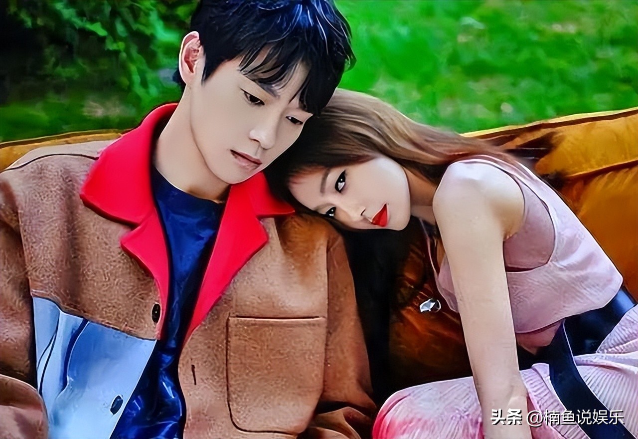 Wei Daxun is really lucky. He was photographed back in the hotel with Qin Lan, 10 years apart ...