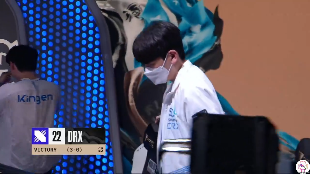 The first place in the S12 play-in group has basically been decided!Not upset and missed with ...