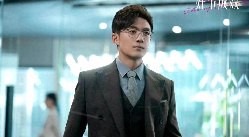 How strong is Li Zefeng's sense of contrast in "Good Things Come in ...