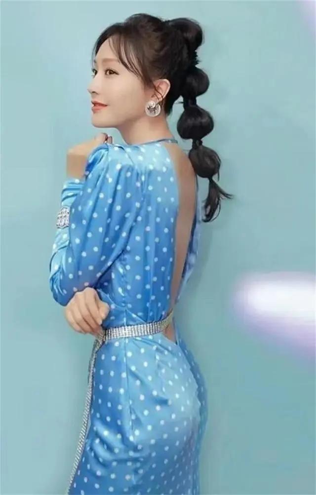 Actress, singer Qin Lan photo album - iNEWS