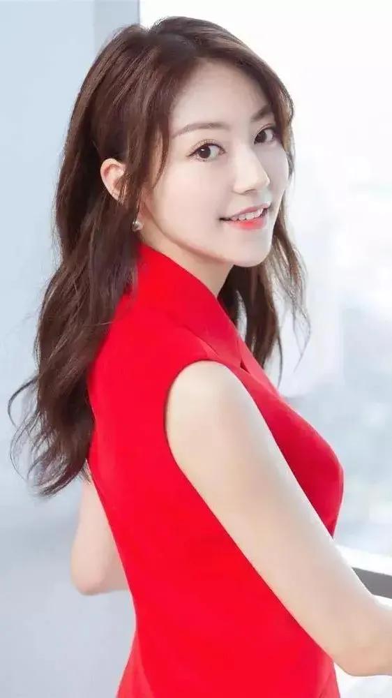 The goddess Chen Duling is pretty, or the beauty Huang Mengying is ...