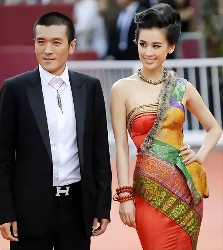 "Suspected Divorce" Huang Shengyi: Pregnant belly forced Tao Hong to ...