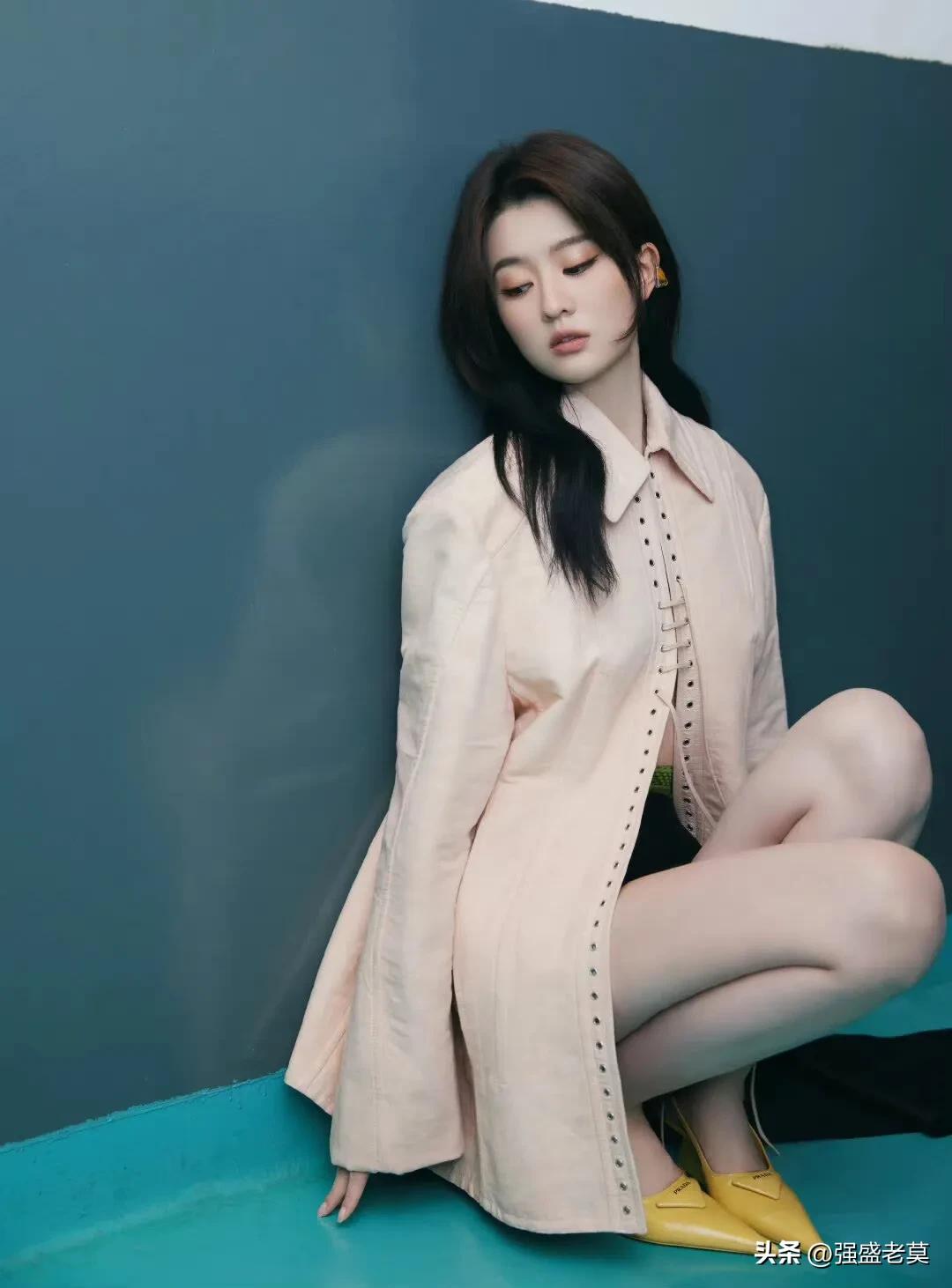Qiao Xin stunning photo - iNEWS