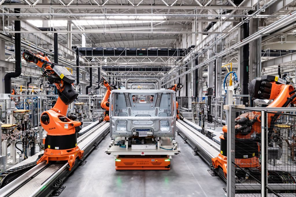 Daimler Trucks Achieves Another Milestone in China: The First Domestic ...