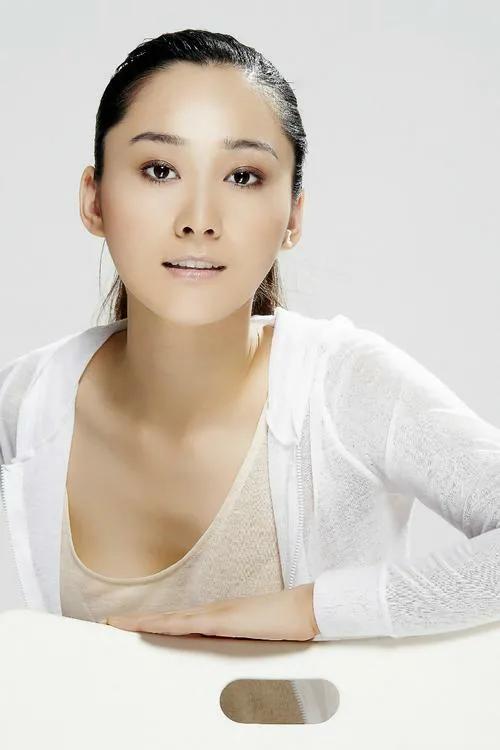 Bai Yu, actress, model - iNEWS