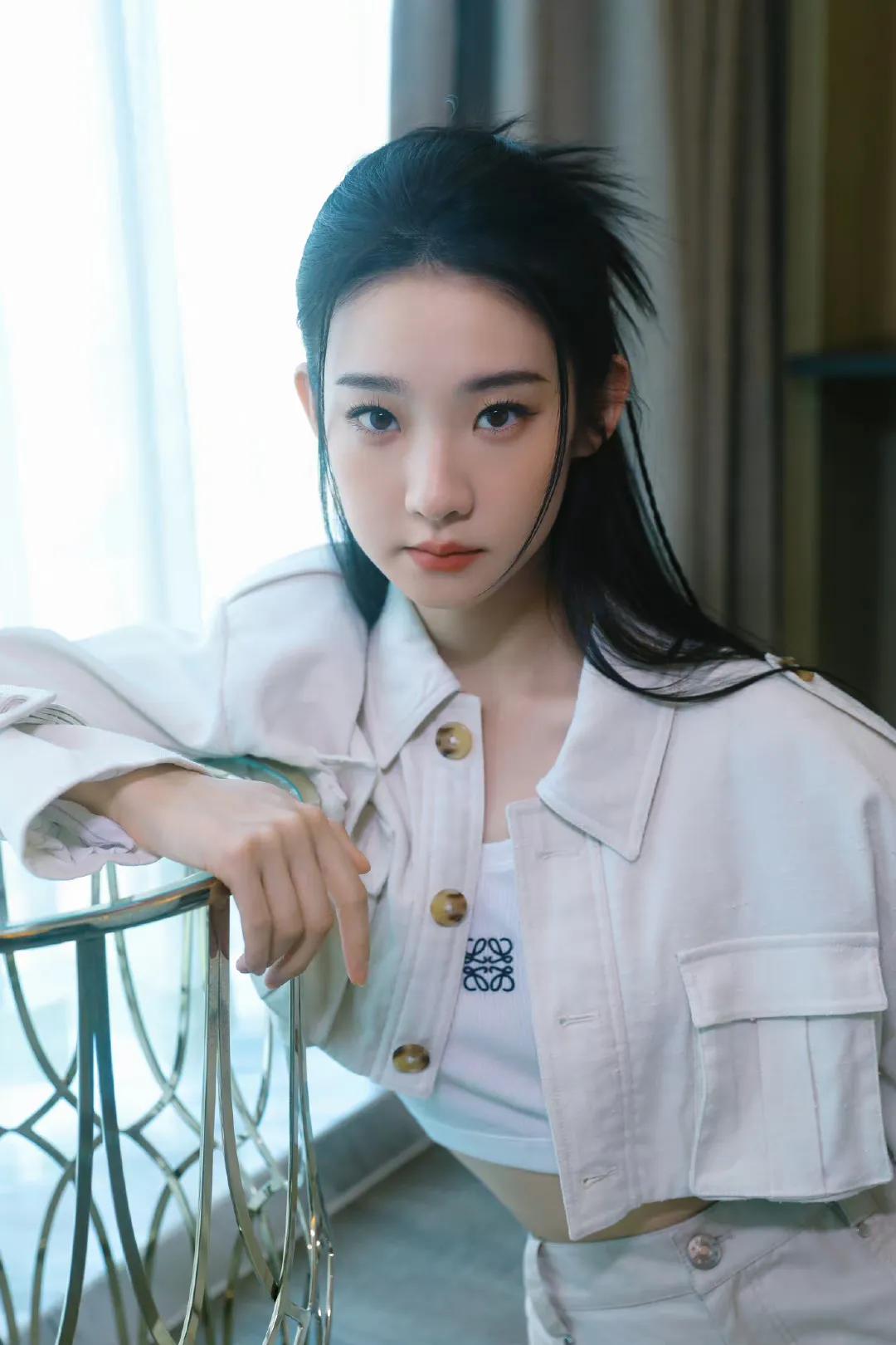 5.9 Atlas Qi Wei Xing Fei Zhang Linghe Ma Xinrui Wang Yuwen Mao ...