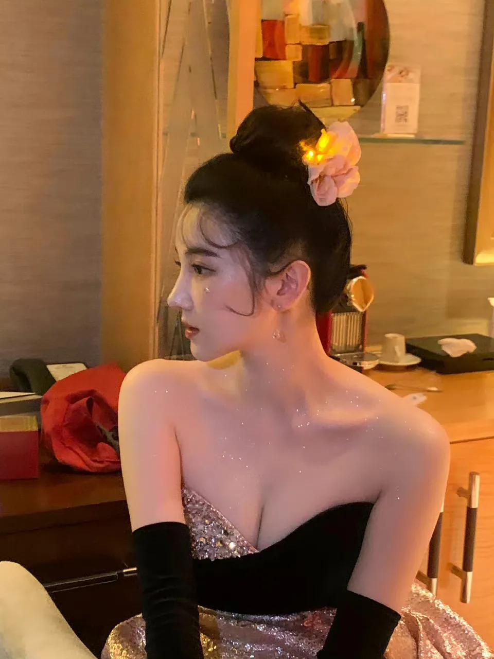 Appreciation of beautiful pictures of little princess Chen Xiaoyun - iNEWS