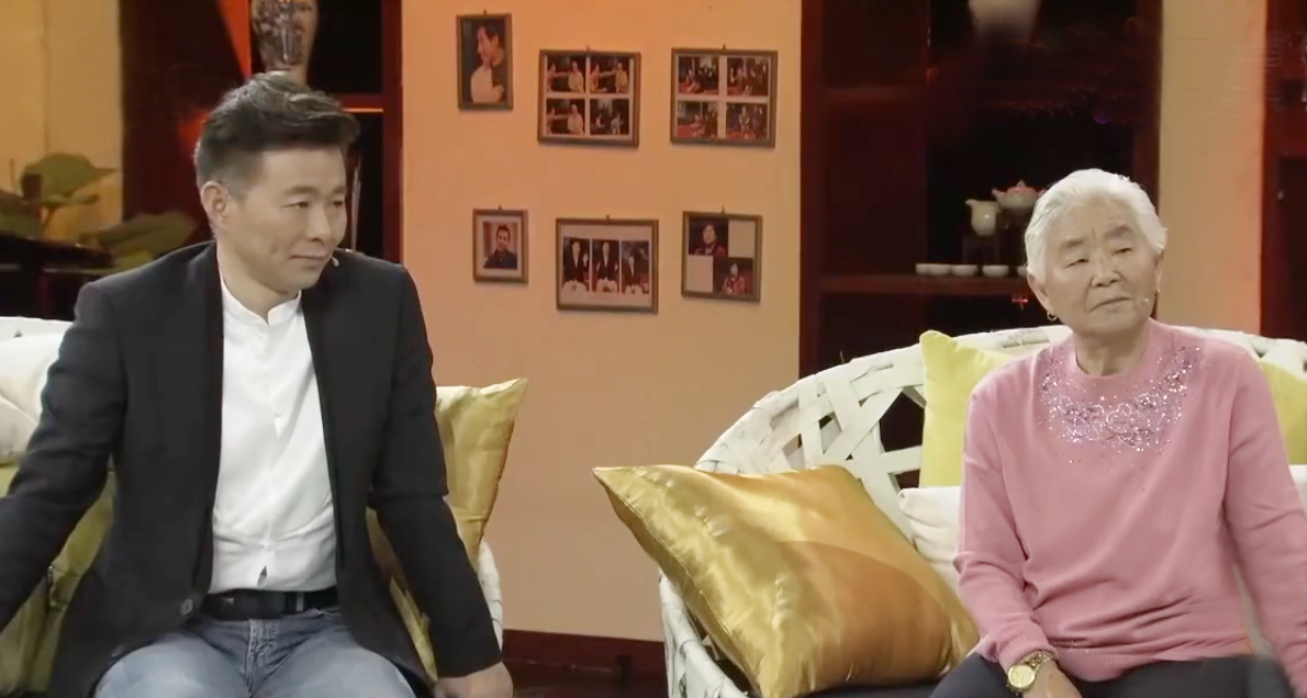 Wang Hongwei: Marrying a sweet wife 13 years younger, liking to be a father at 44, and ...