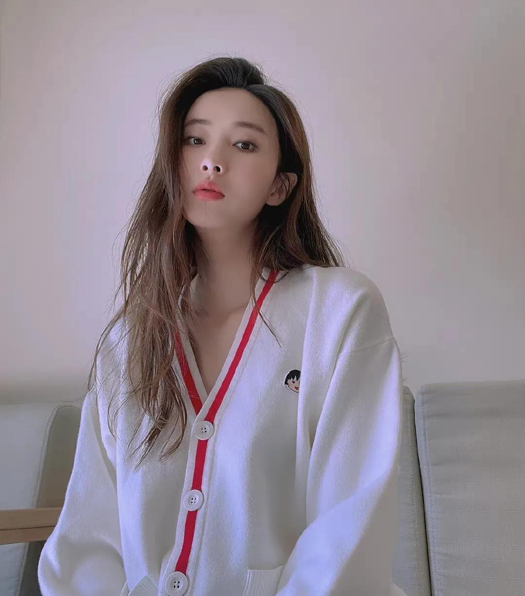 Beautiful actress Hu Dandan - iMedia