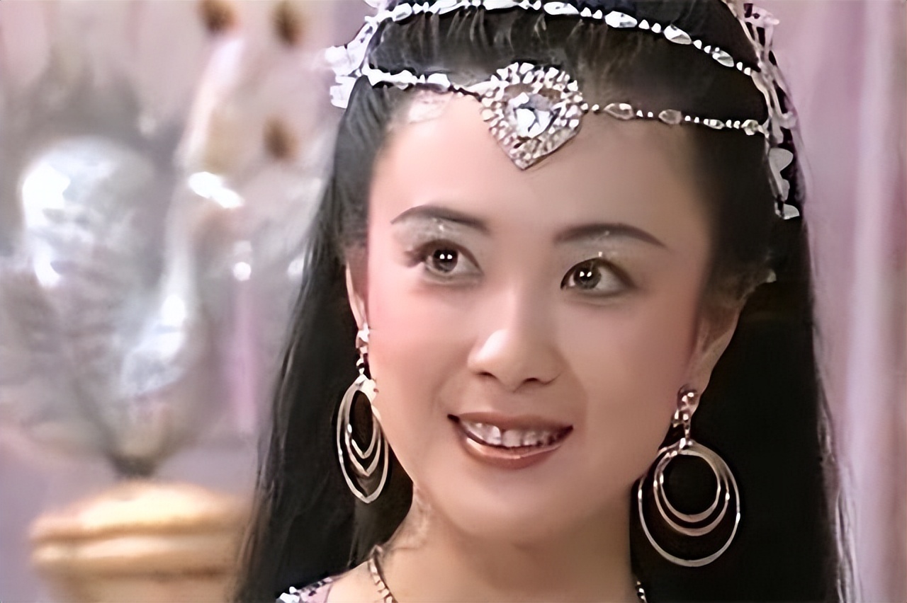 "The most beautiful Daji" Fu Yiwei became popular at the age of 26 and ...