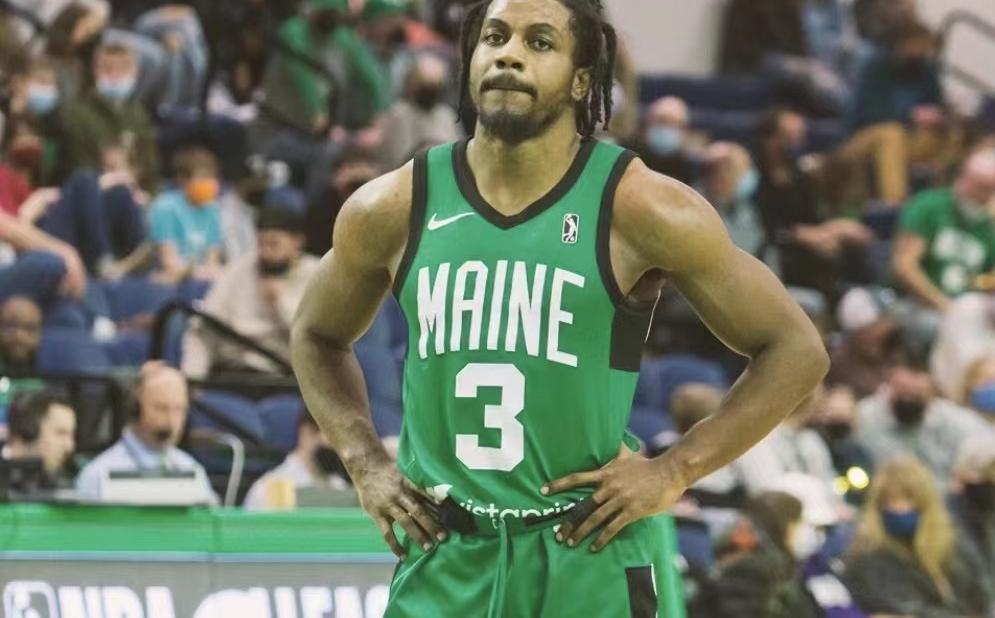 Rockets veteran Clemons scored 52 points and 11 rebounds!Why is he not ...