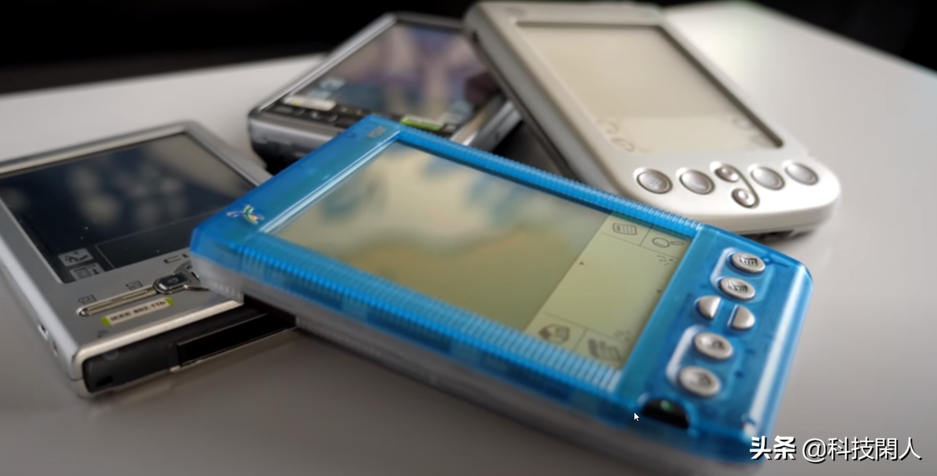 Mobile phone arena: Handspring, the first smart phone in human history ...