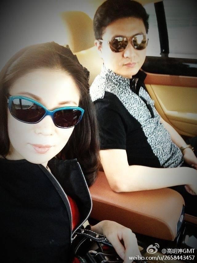 The recent situation of cross talk actor Zhou Wei, his wife Gao Mingting has exquisite makeup ...