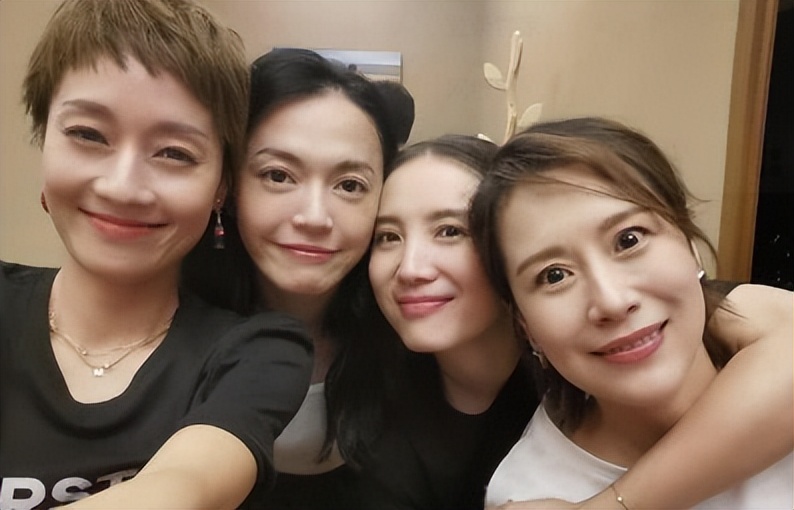 "Crazy" Hai Qing, leading Huang Lei, Yao Chen, how long can she go "crazy" in the entertainment ...