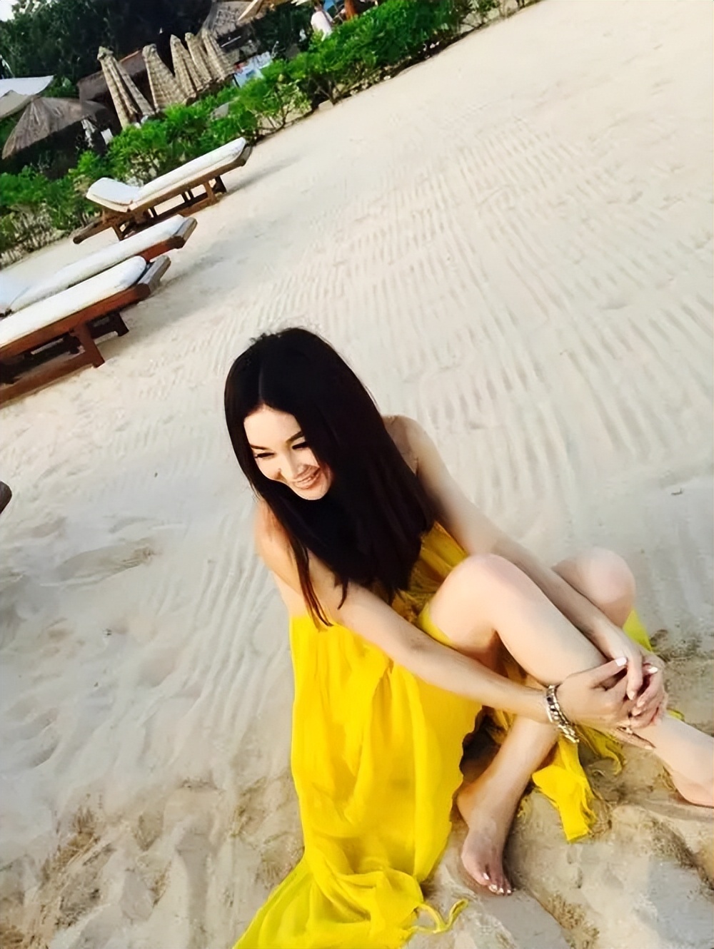 Still looking anxious? Look at Wen Bixia's wrinkled face and figure it ...