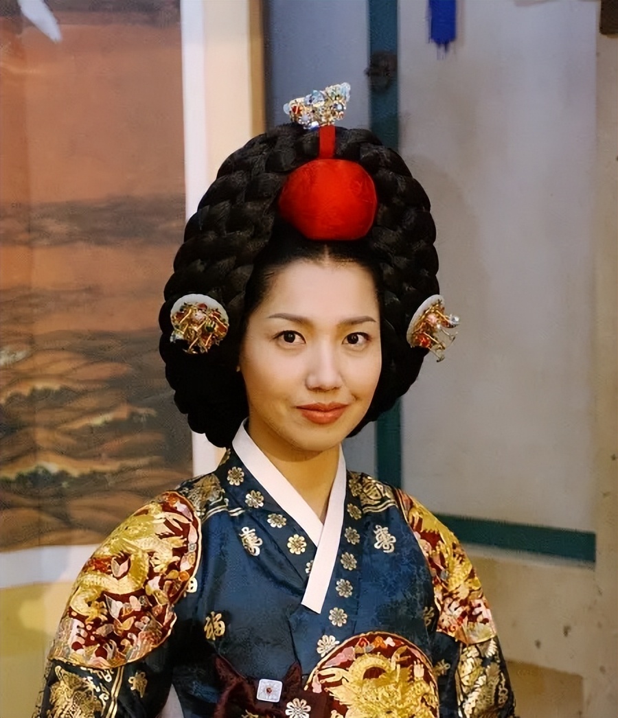Why do women in Goryeo and Joseon become obsessed with wigs?What does a ...