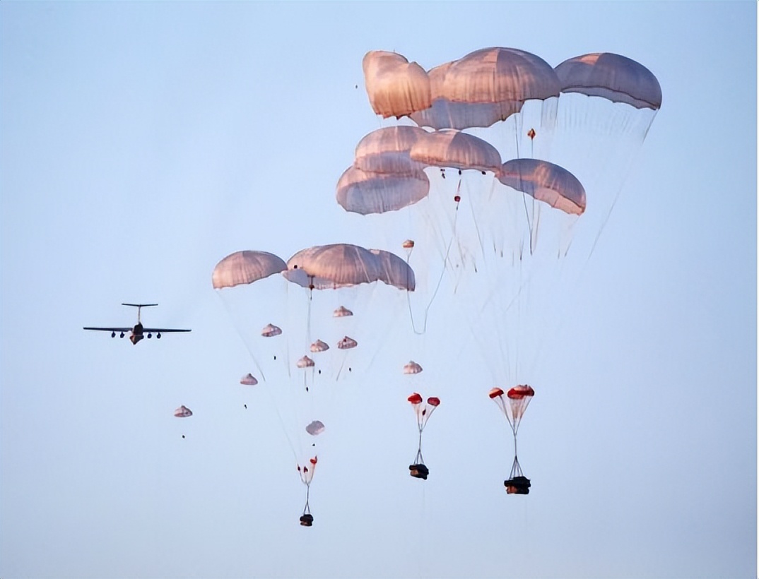 Domestic heavy equipment airdrop: from "air knives" to "strategic fists ...