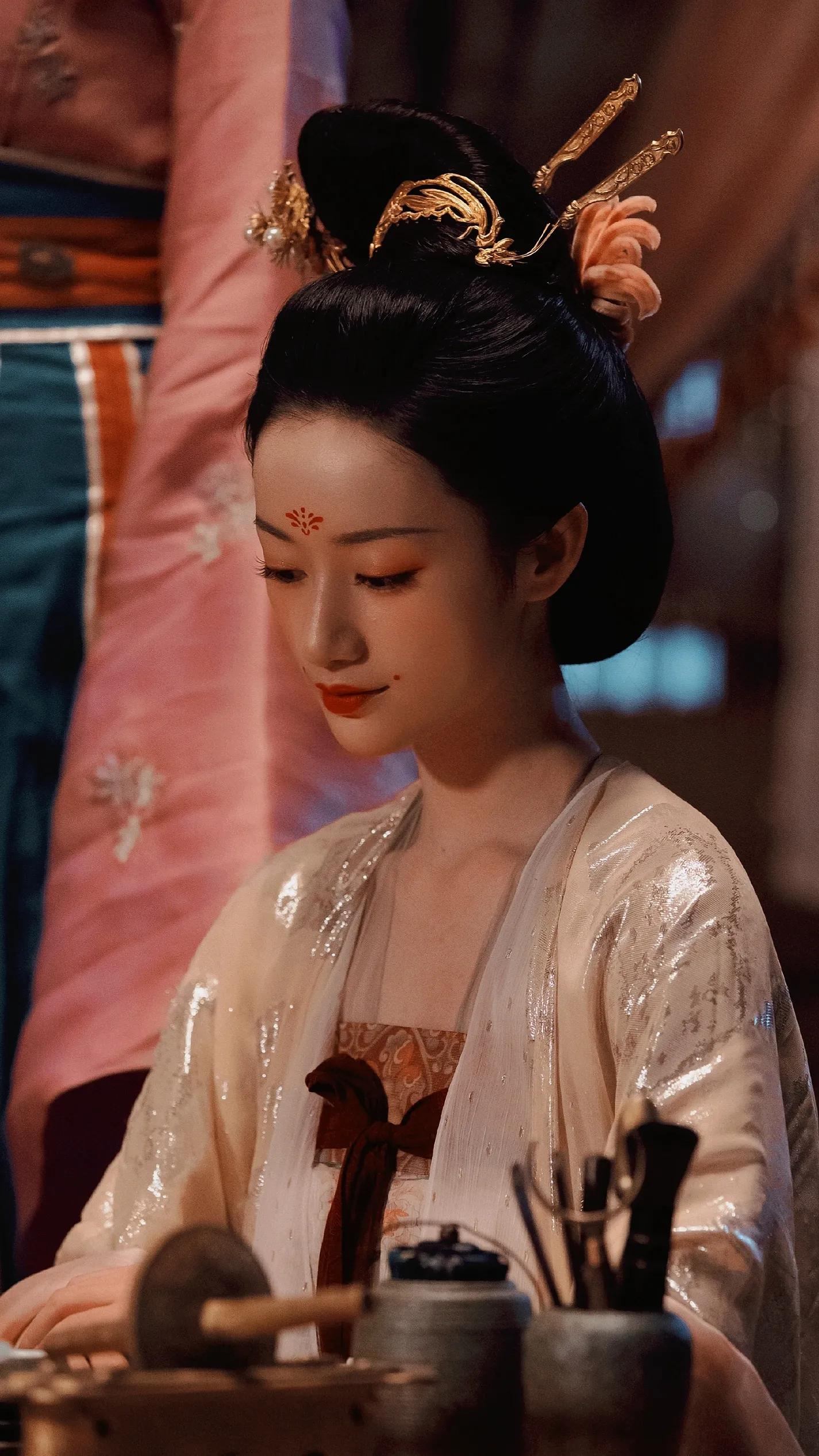 Guo Xiaoting's ancient costume wallpapers share the second bullet: cold ...