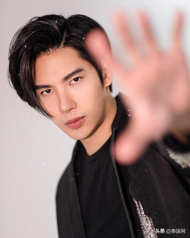 Thai star Max breaks up with Mook - iNEWS