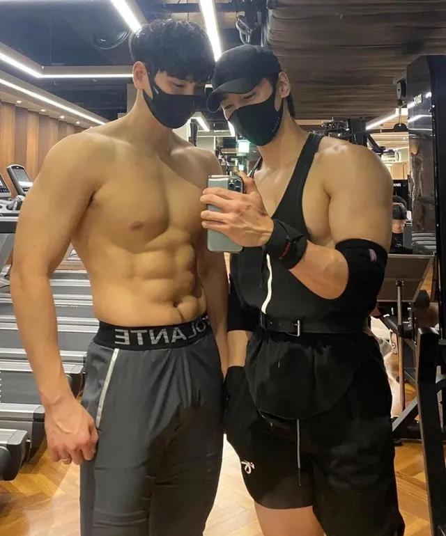 The angular muscles, the handsome fitness guy with handsome features ...