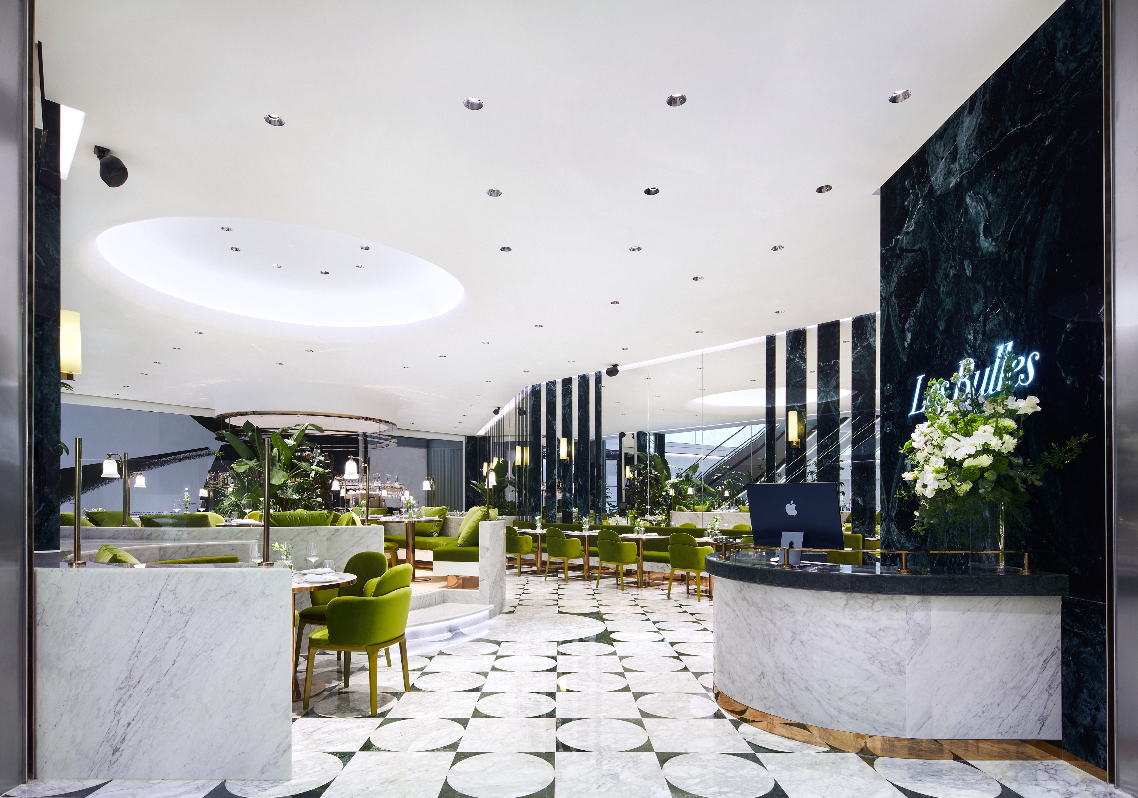 Shanghai's first champagne restaurant landed on West Nanjing Road - iMedia