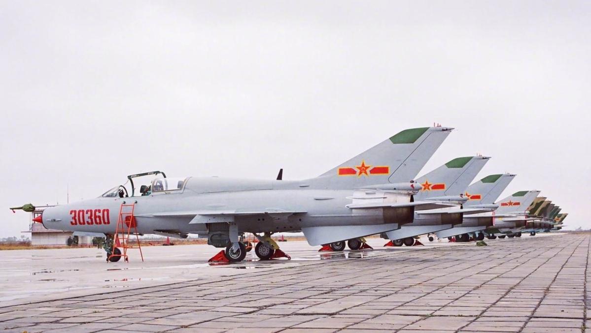 Hundreds of J-7s, all retired? The reversal is coming, the front line ...