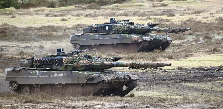 A large number of Western tanks have arrived in Ukraine one after ...