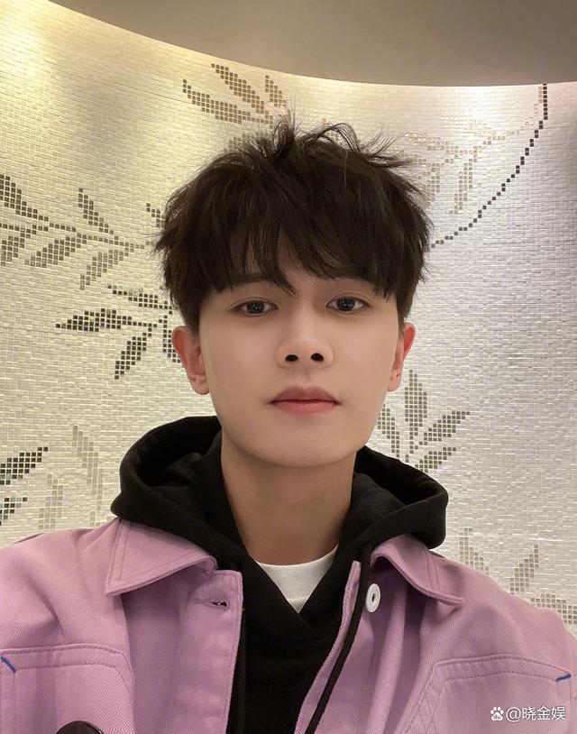 Ren Jialun: On the occasion of her 33rd birthday, Yang Zi is the first ...