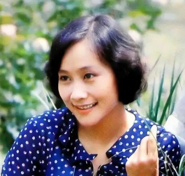 Acting Family: An Inspiring Legend of Actor Husband, Director Son, and ...