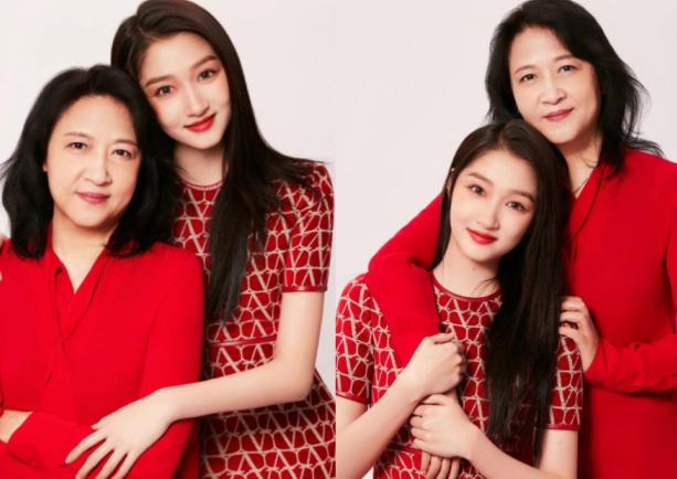 Guan Xiaotong shot an advertisement after the breakup incident, wearing ...