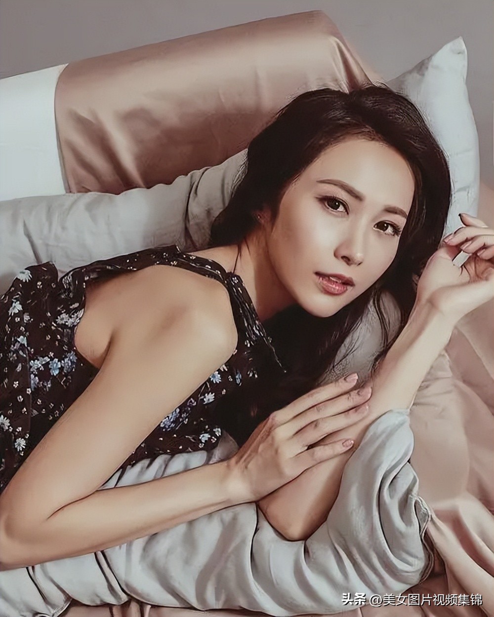 Tang Yi's sexy photo gallery - iNEWS