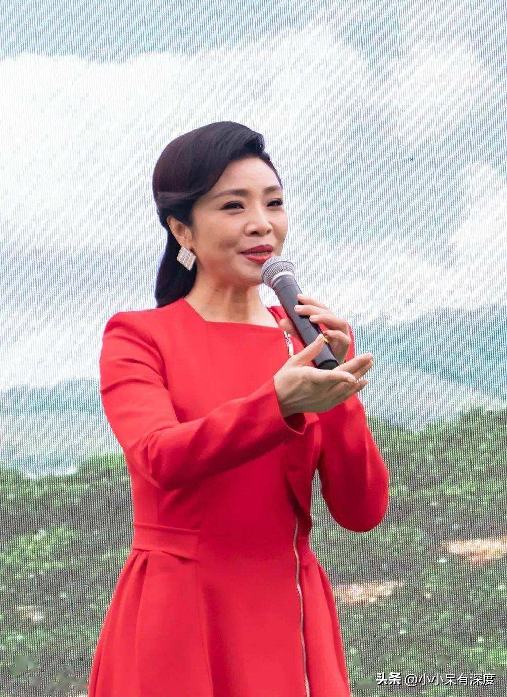 57-year-old Li Danyang took a recent photo. She has made great achievements, but she is still ...