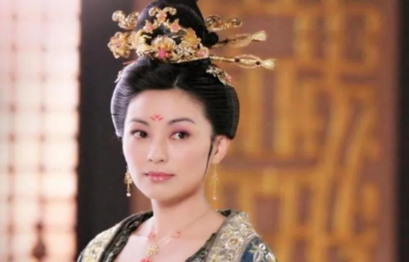 Li Zu'e, the empress, was forcibly occupied by her two uncles, and she ...