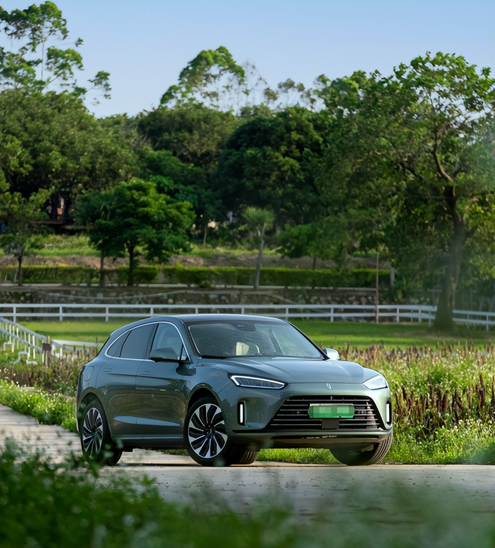 In-depth insight into the pain points of users' car use, and the M5 has ...